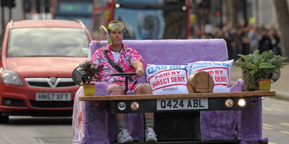 Bacs drives a purple fluffy sofa around London to promote direct debit ...
