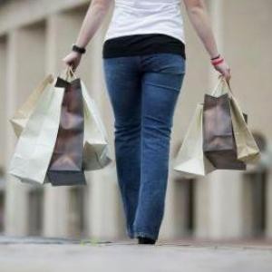 Experian Footfall Commentary: Retail footfall rises for 19 - 25 ...